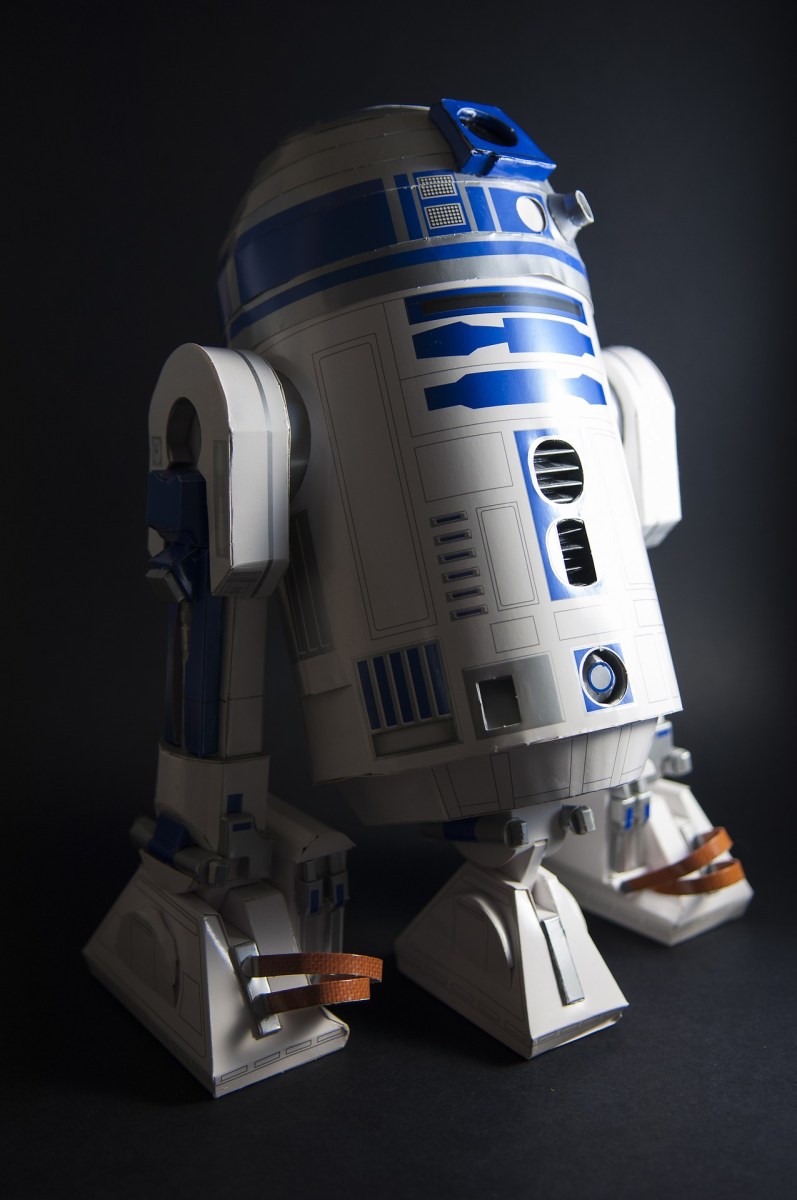 How Star Wars reflects and shapes our ideas about robots – Meanders in ...